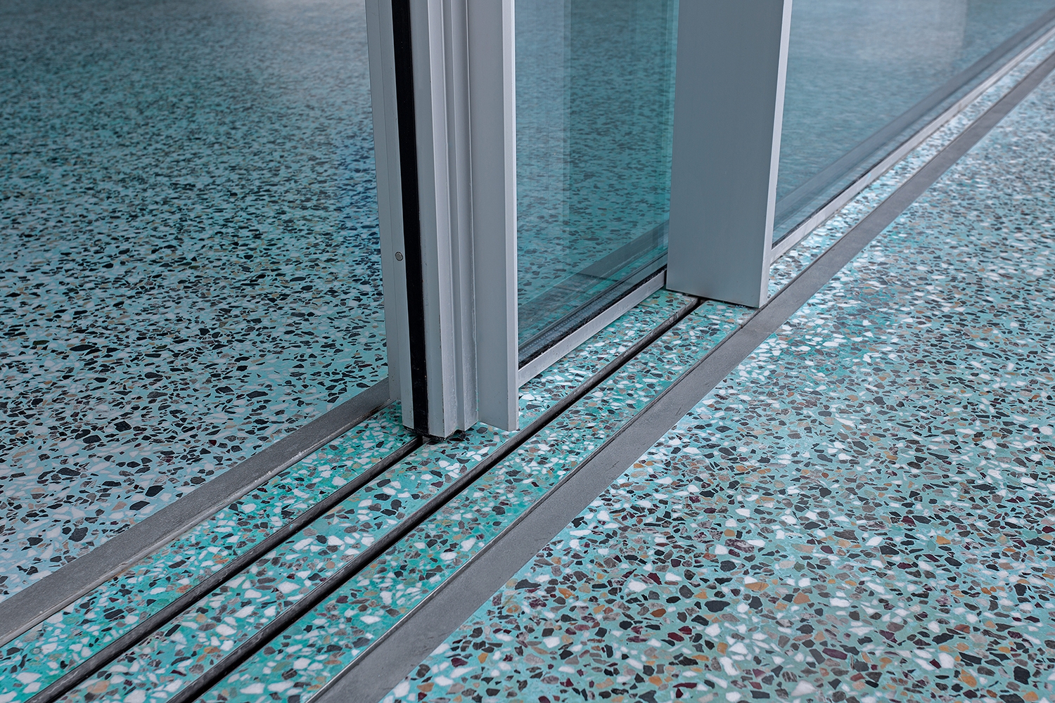 Minimalist Window - ah! Invisible Frame from panoramah!®