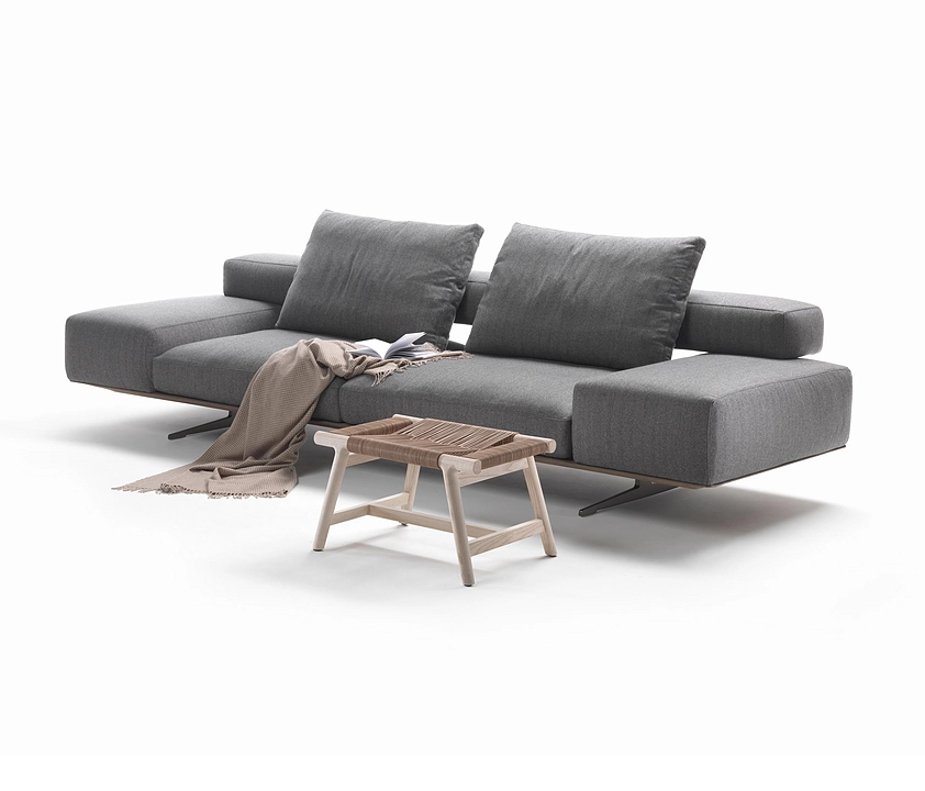 Sofa - Wing from Flexform