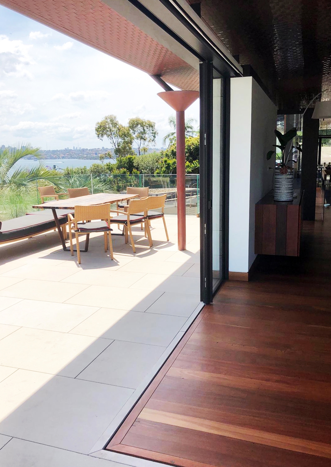 Minimalist Window - ah! Invisible Frame from panoramah!®