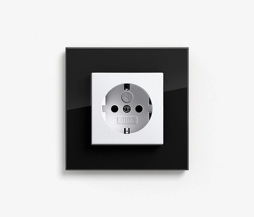 Socket Outlet - Esprit Glass from GIRA