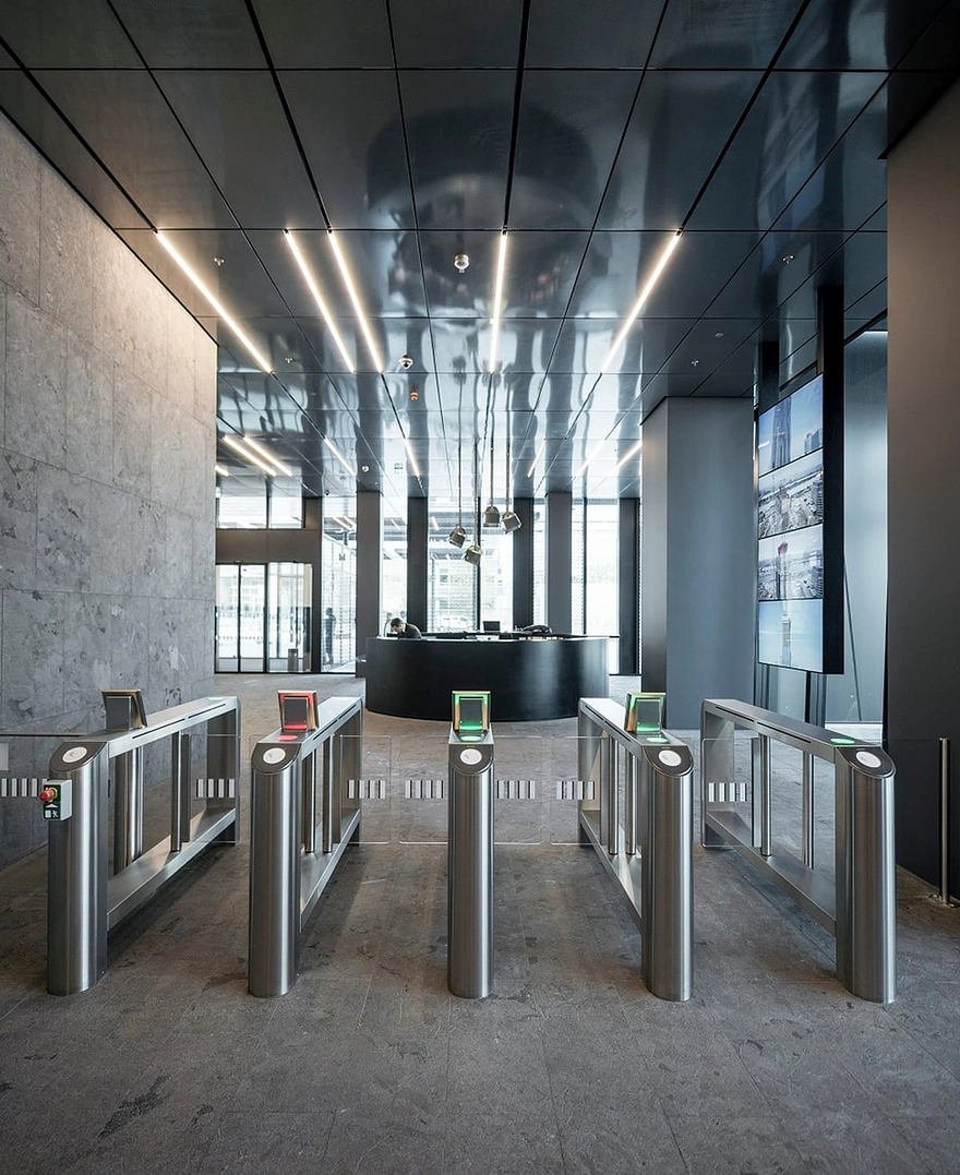 Sensor Barriers & Speed Gates from dormakaba