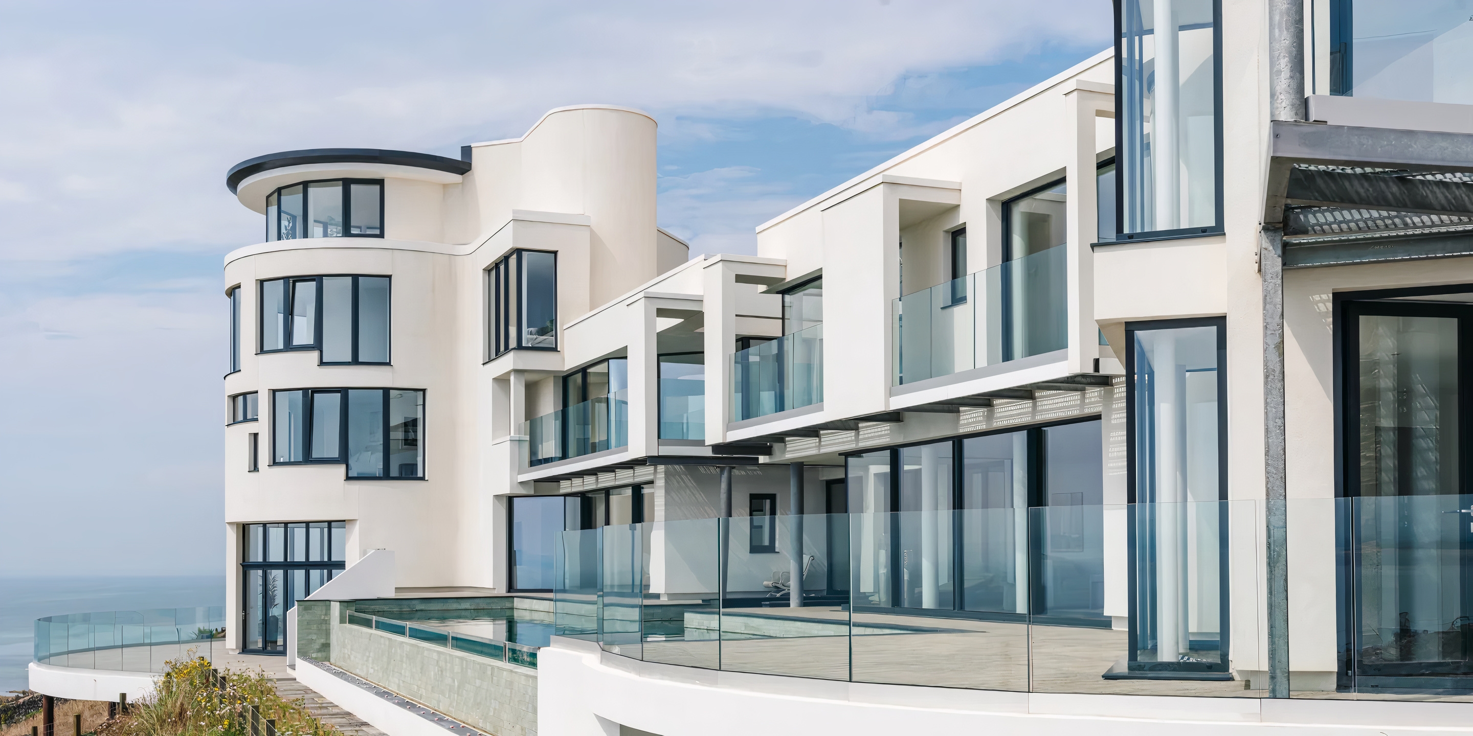 Modular Railing Systems in One Lakeview from Jakob