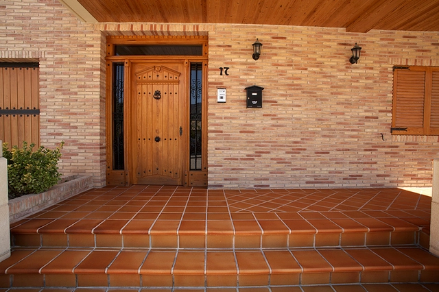 Ceramic Tiles for Stairs from Gres Aragón