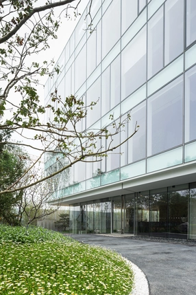 Tianzhu Marketing Center / Tsushima Design Studio | ArchDaily