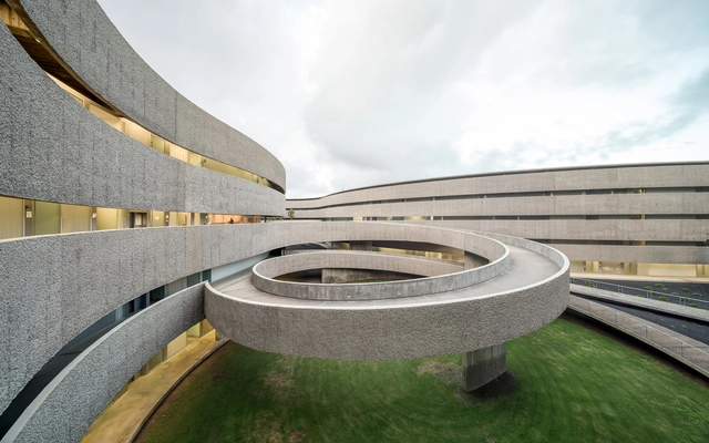 10 Innovative Ramp Solutions in Plans and Sections | ArchDaily